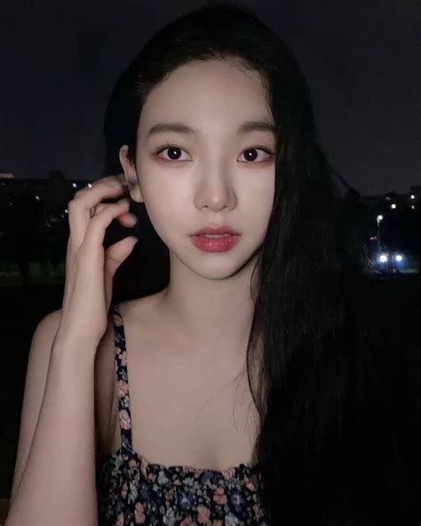 쓰레기에 있는 핀