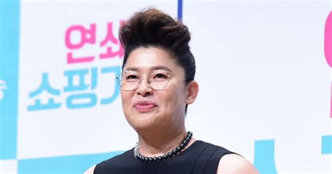 [포토엔]이영자 오늘 패션 어때요