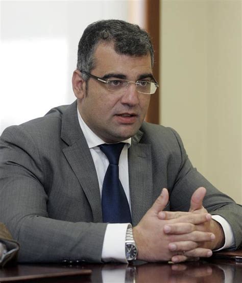 El alcalde que presumía de ser mileurista se sube el sueldo hasta los 2