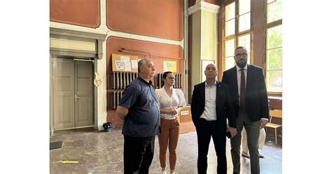 Образованието приоритет в Пловдив Започна вътрешното обновление на Хуманитарната гимназия