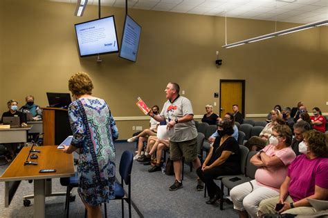 Rochester School Board Hears Update On New Online School Post