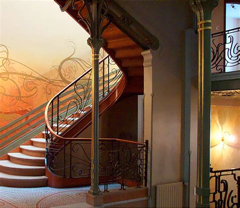 Примеры стиля Модерн (Art Nouveau) в архитектуре.