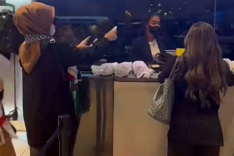 foto viral video toko di pim 2 didatangi wanita pakai atribut