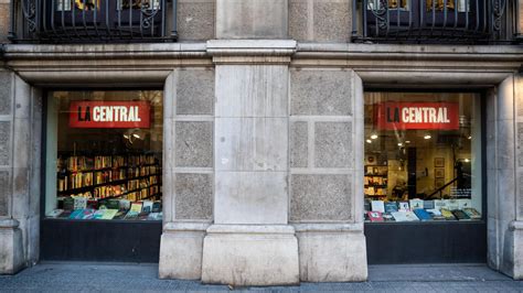 Nueva Apertura La Central Abre Su Tercera Librería En Barcelona En La