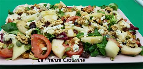 ENSALADA DE PERA QUESO AZUL Y PIPAS DE CALABAZA La Pitanza Cazurrina