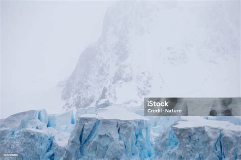 세계 기후 변화 문제 녹는 빙하 남극 놀라운 흰색 냉동 푸른 풍경입니다 겨울에 대한 스톡 사진 및 기타 이미지 겨울 관광
