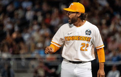 Tennessee S Tony Vitello Goes Viral For What He Did Right After Vols Walk Off Win Against