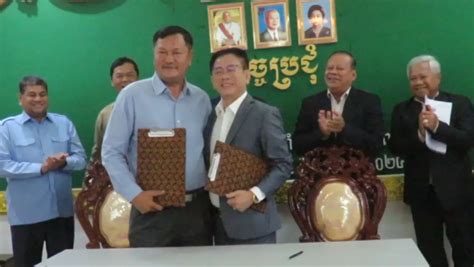 Msjtv News អភិបាលខេត្តកំពង់ចាម ៖ ការចុះកិច្ចសន្យាគ្រប់គ្រងសំរាមពេលនេះ