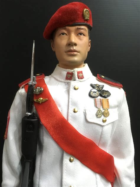 16 Gallery Saf Commando In No1 Uniform