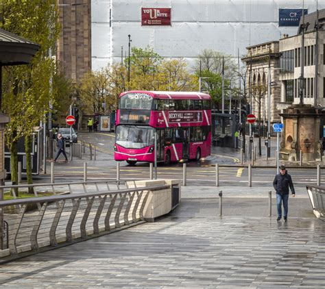 Bus Belfast © Rossographer Cc By Sa 2 0 Geograph Ireland