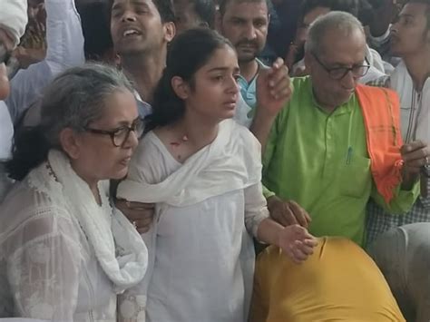 Sonali Phogats Funeral In Photos Haryana Hisar Rishi Nagar Shamshan