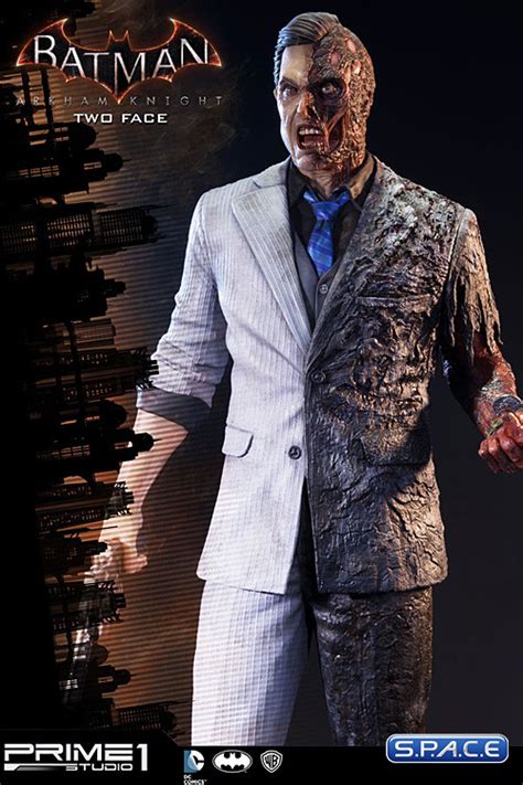 1 3 Scale Two Face Museum Masterline Statue Batman Arkham Knight