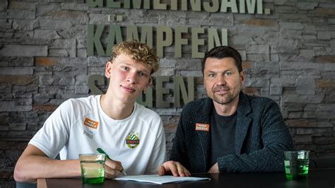 Leopold Querfeld verlängert bei Rapid Wien bis 2025