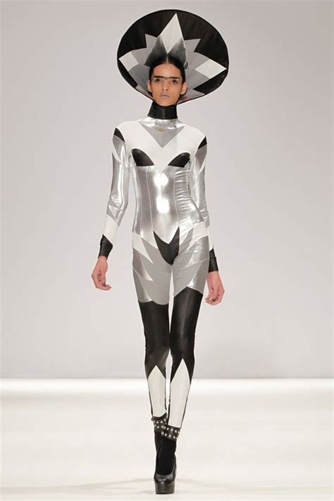 Fashion Space Fashion Fashion Art High Fashion Fashion Show Womens