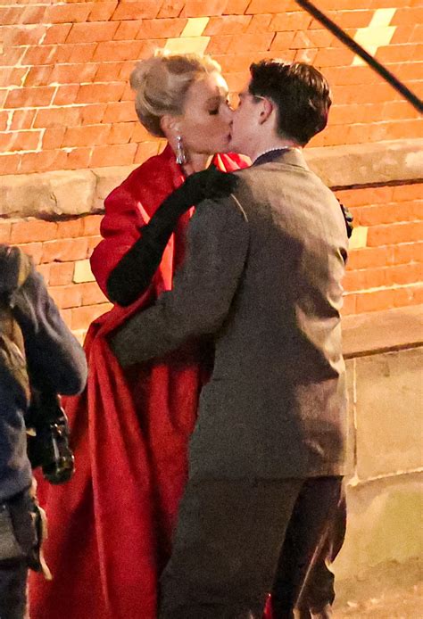 Gwyneth Paltrow 52 Has A Lot Of Sex With Timothee Chalamet 29 In