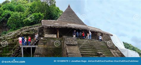 Turista In Piramidi Di Malinalco Immagine Stock Editoriale Immagine