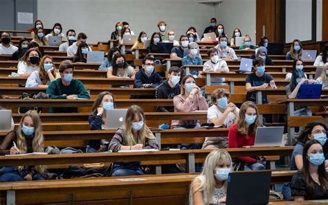 Covid 19 les étudiants de retour dans une fac transformée