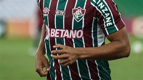 Últimas do Fluminense seis a sete contratações como meta folha