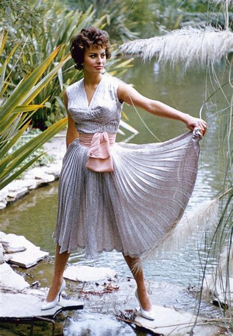 Sophia Loren Summer Style Sophia Loren Houseboat Gold Dress Sophia