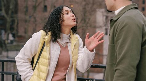 13 Subtle Signs You Should Break Up Even If Your Relationship Is Fine