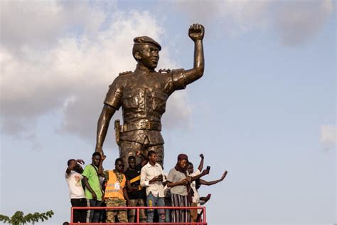 Burkina Faso hommage national à lancien président Thomas Sankara assassiné en