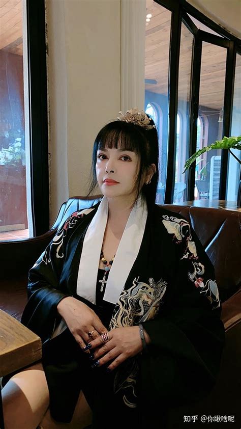 歌手千百惠：我不后悔从何静手里夺走丈夫，离婚后儿子是我的依靠 知乎