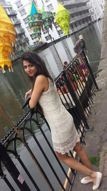 Pooja Mistry A Model From United Kingdom Model Management