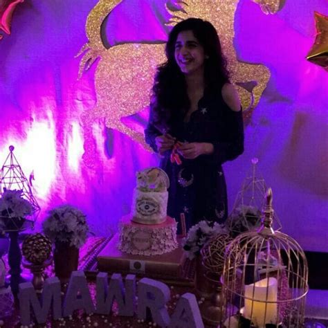 Pin By Sonikuri 1 On Pakistani Clebrates Celebs Cute Crown Jewelry