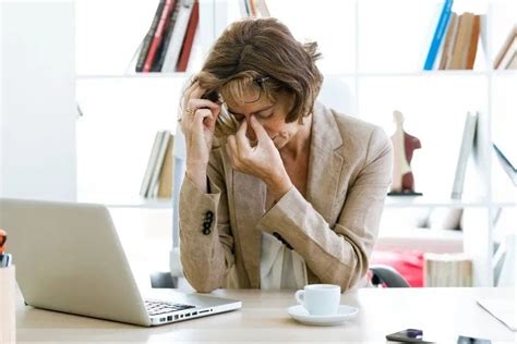 Women Get Far More Migraines Than Men A Neurologist Explains Why And