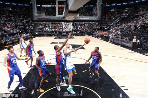 組圖 Nba夏季聯賽 雷霆100 91戰勝76人 新浪香港
