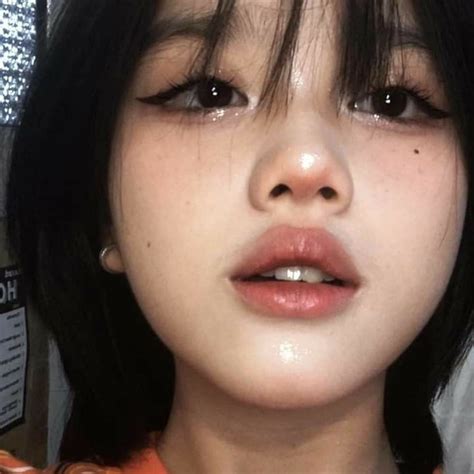 Pin De 𝑎𝑛𝑔𝑒𝑙 ♡ En 444 Ideas De Corte De Cabello Maquillaje De Ojos