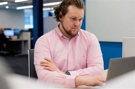 write this not that tips for generating effective ai prompts