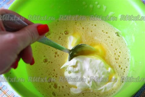 Яблочный пирог на сметане и сливочном масле в духовке 7 фото в рецепте