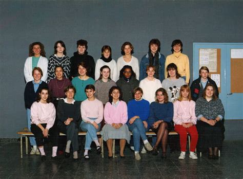 Photo De Classe 2d F8 A De 1985 Lycée Privé Albert De Mun Copains D
