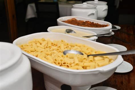 Sette Restaurante Reúne Turma Animada Durante Segundo Jogo Do Brasil Na
