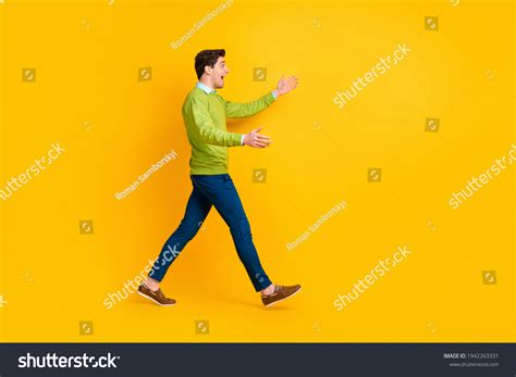 1 095 Man Working Side View Full Profile Images Stock Photos Vectors Shutterstock