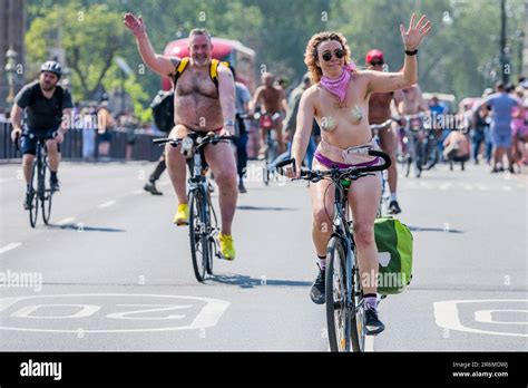 London Großbritannien 10 Juni 2023 The World Naked Bike Ride London