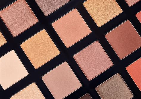 Premium Photo Professional Multicolor Eyeshadow Palette Background