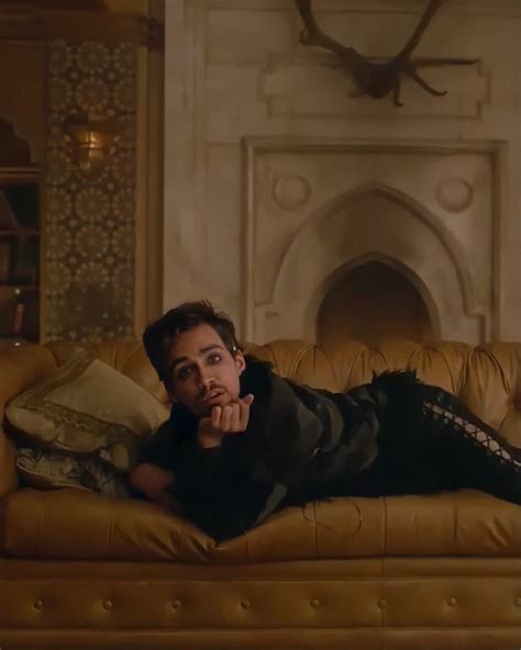 Pin By Andrea On Robert Sheehan Robert Sheehan Under My Umbrella Klaus
