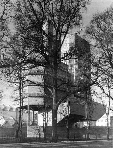 Engineering Building In Leicester James Stirling And James Gowan Archeyes