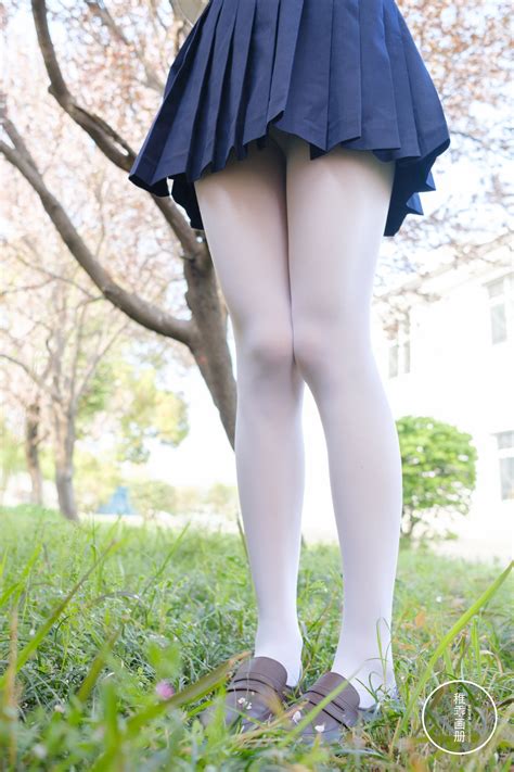 福利cos 柴系小乖稚乖画册 夜夜 单车郊游85p 美图316