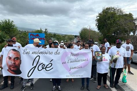 Triple Meurtre à La Possession Une Centaine De Personnes à La Marche