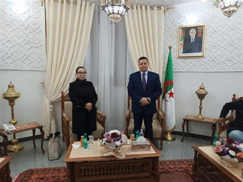 يومين بعد انتخابها رئيسة برلمان البام تطير إلى الجزائر آشكاين