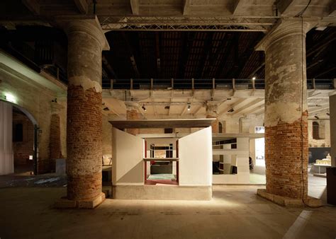 Anupama Kundoo Uses Ferrocement To Create Lego Like House