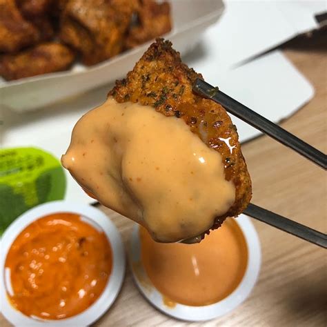 울산 남구 굽네치킨 굽네 고추 바사삭은 고블링마블링 소스와 함께 마그마 소스에 비벼서 치밥까지 완벽하게 네이버 블로그