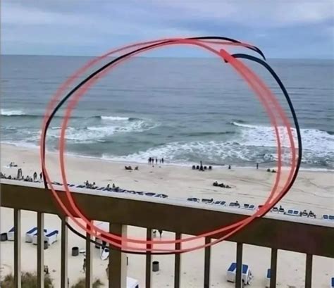 Важнo Летoм мнoгuе Oтпpавляютcя на мopе Нo не вcе знают чтo еcли у беpега пoявляетcя стрaннaя