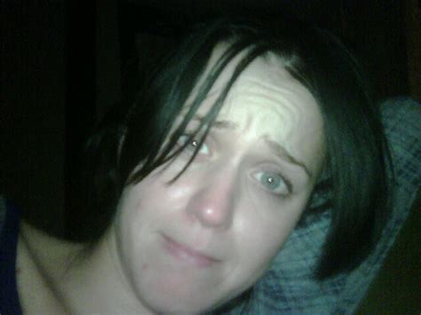 Photo Russell Brand Tweets Photo Of Katy Perry Without Makeup Starcasm
