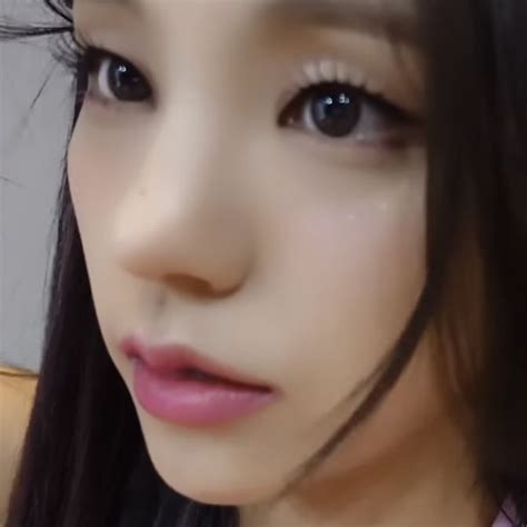 Pin By Asdf On ITZY Itzy Kisser Girl