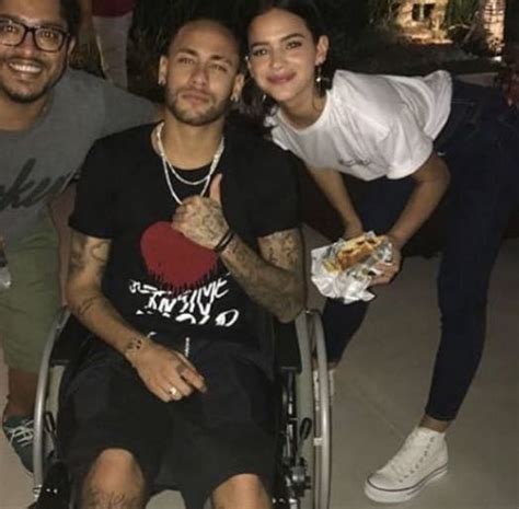 Pin de Cássia Tostes em Brumar Neymar e bruna Brumar Neymar
