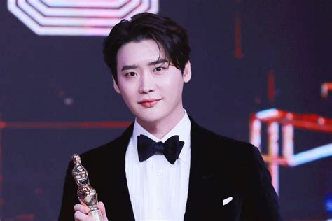 La Agencia De Lee Jong Suk Responde A Los Rumores De Citas Causados Por